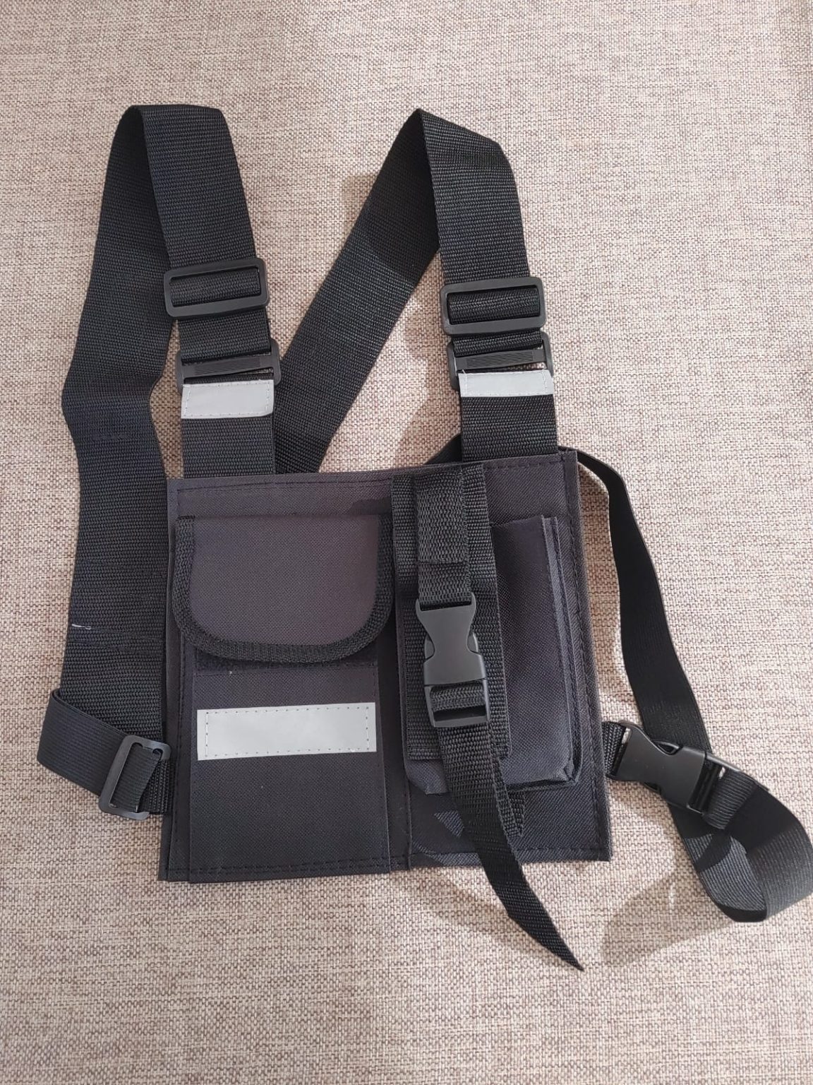 Pechera para radio portátil, con cinta reflectante. – CNOSTORE